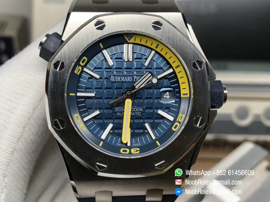 AP Royal Oak Offshore Diver 2017 Blue Dial 15710 on Rubber Strap A3120 ...
